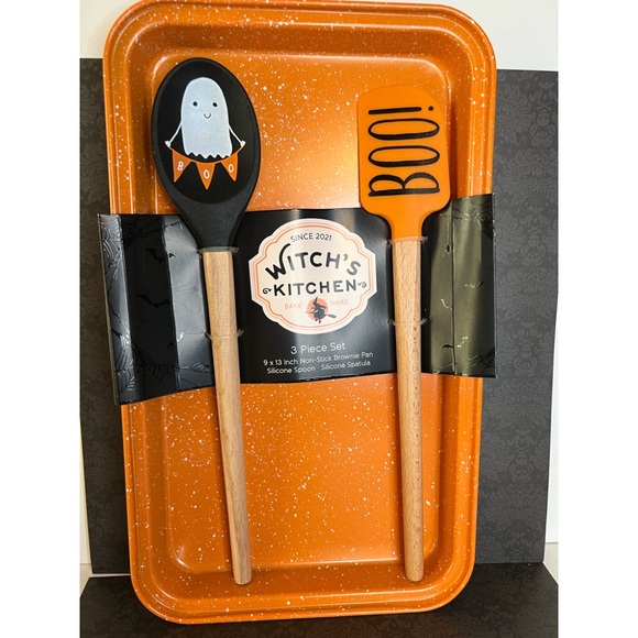 witch’s kitchen | Holiday | Halloween Orange Speckled Brownie Pan ...